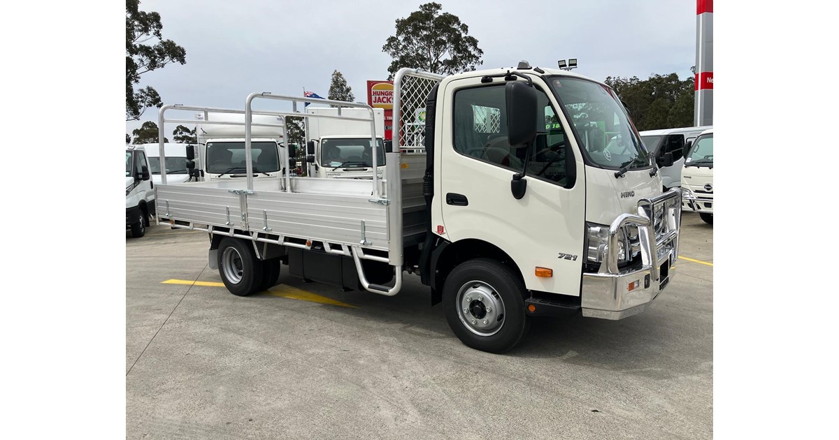 2022 HINO 300 SERIES for sale