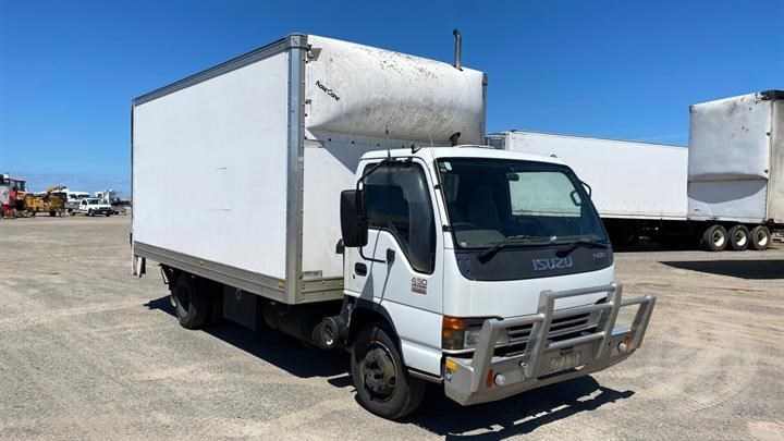 2005 ISUZU NQR 450 Long for sale