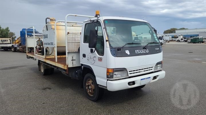2005 ISUZU NQR for sale