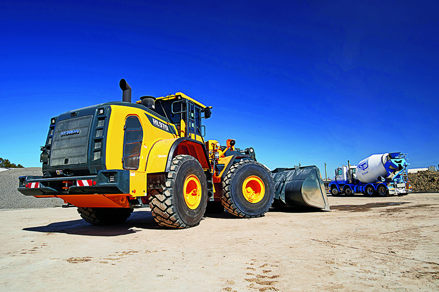 Titan Premix welcomes new Hyundai HL970 wheel loader from Porter Group