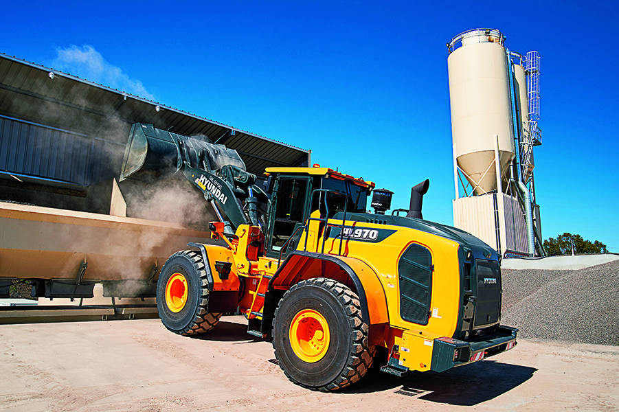 Titan Premix welcomes new Hyundai HL970 wheel loader from Porter Group