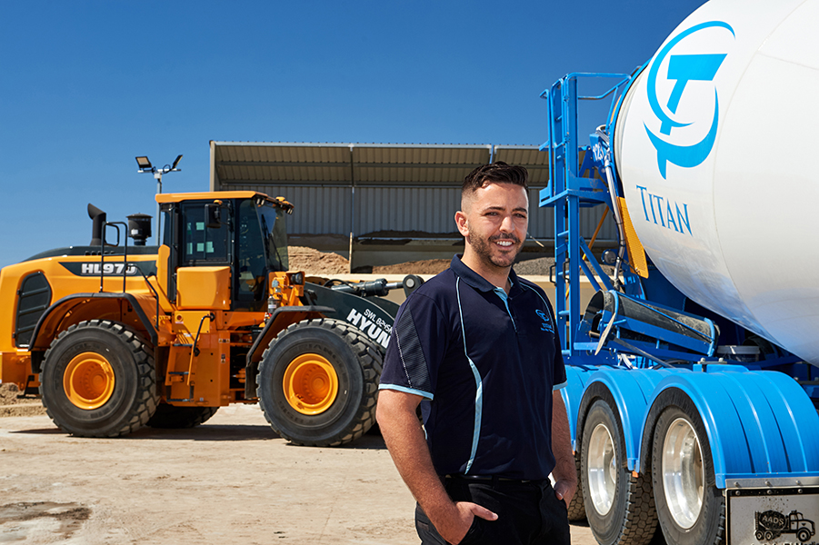Titan Premix welcomes new Hyundai HL970 wheel loader from Porter Group
