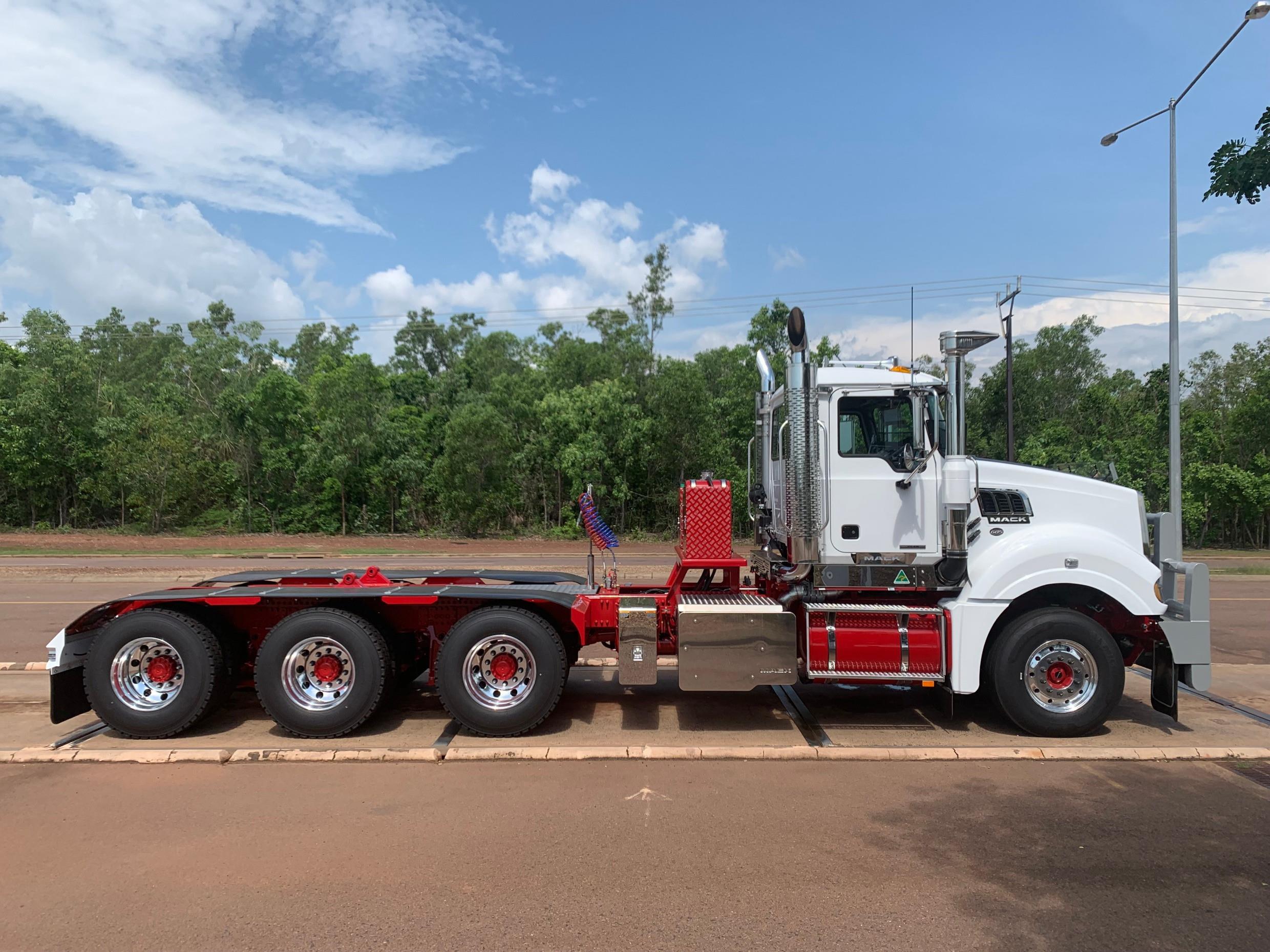 Mack Trucks Titan