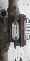 WABCO VOLVO PRESSURE LIMITING VALVE 4750150630 WABCO VOLVO 4750150630 ...