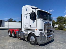 Custom building a Kenworth K200 | Video