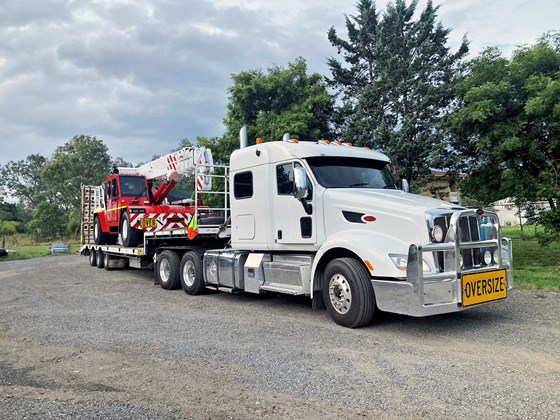 Retruck’s Imported Peterbilts | Feature