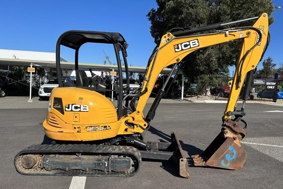 JCB unleashes the ‘first’ hydrogen excavator | Product News
