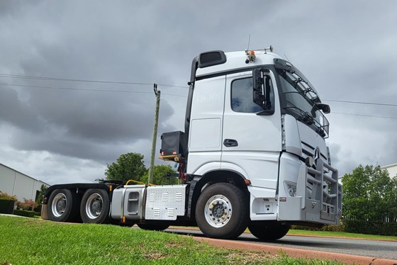 Hi-Trans Express adds six Actros Super Bs to fleet - Prime Mover Magazine