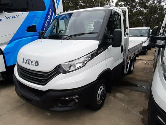 Linfox driver dies after B-double crash - OwnerDriver