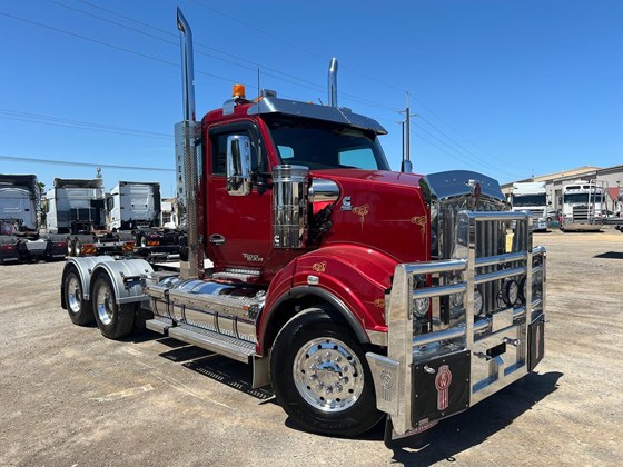 A 1998 Kenworth T900 re-powered with a Cummins Euro 3 engine