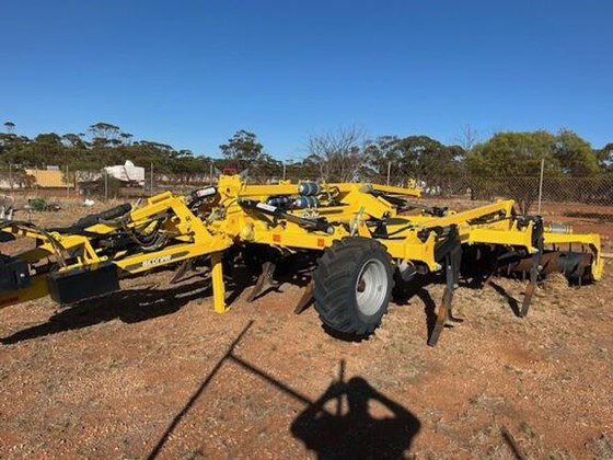 New & Used Chisel Ploughs Tillage And Seeding Equipment for sale ...
