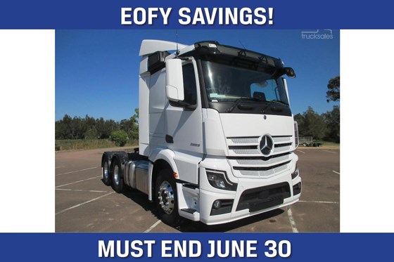 Aussie Hay Runners helps SA farmers with major truck convoy