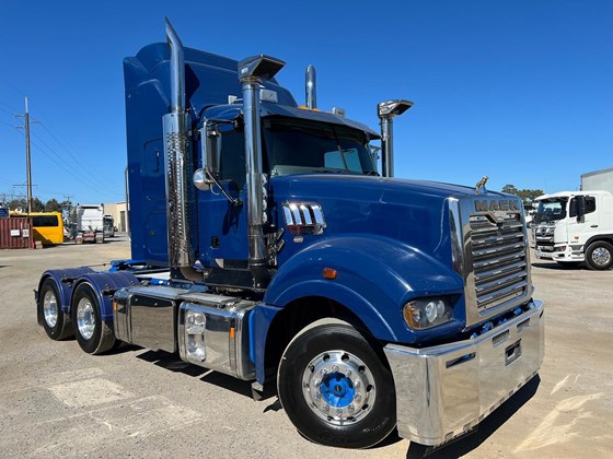 Direct Freight Express opens ‘triangle’ of new depots