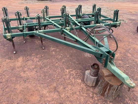 New & Used Chisel Ploughs Tillage And Seeding Equipment for sale ...