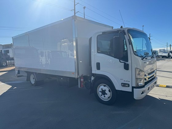 Fundraiser praises truckies as 'knights of the road'