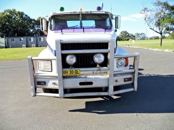 NT Police commend driver’s swift actions after prime mover catches fire