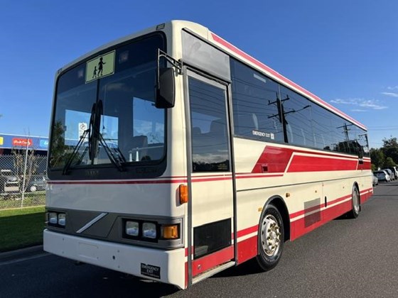 Victoria Auditor-General says bus plan off track