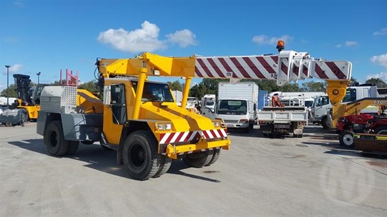 Family-owned crane business expands fleet with versatile taxi crane ...