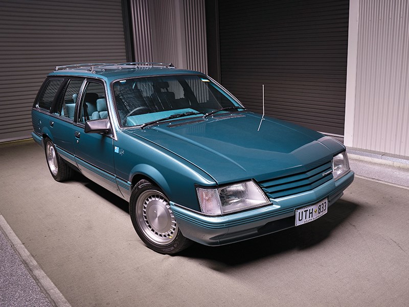 Special order HDT VK Commodore Wagon