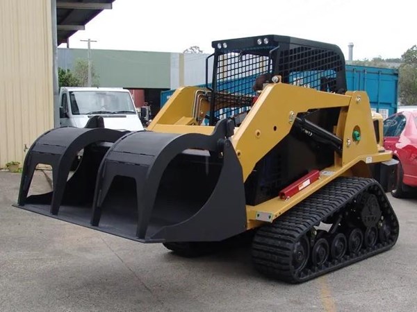 TRI CLARK BROTHERS PTY LTD