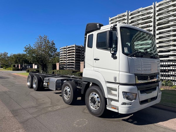 DAIMLER TRUCKS PERTH NEW TRUCKS