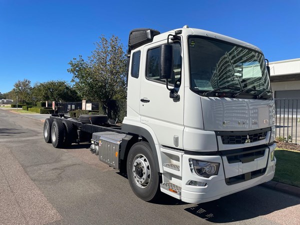DAIMLER TRUCKS PERTH NEW TRUCKS