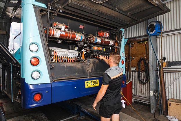 HOLD THE LINE – INTERLINE BUS SERVICES - Australasian Bus and Coach