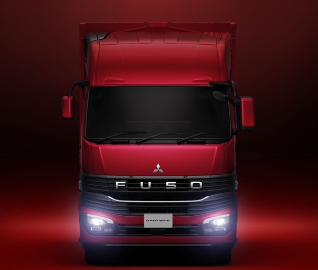 Fuso unveils fully remodelled heavy-duty Super Great | NEWS