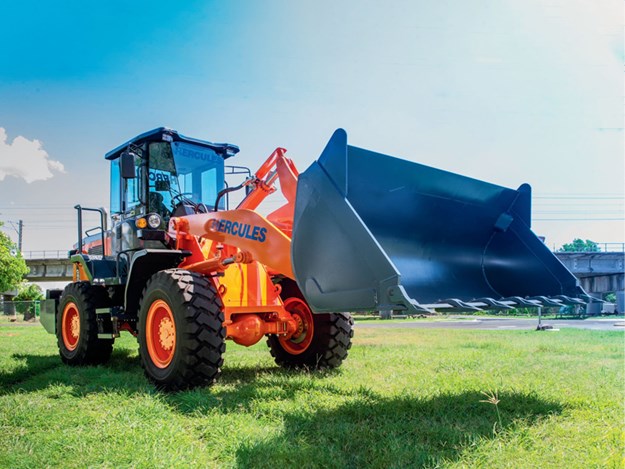 Butler grazing takes on pair of Hercules loaders - TradeEarthmovers