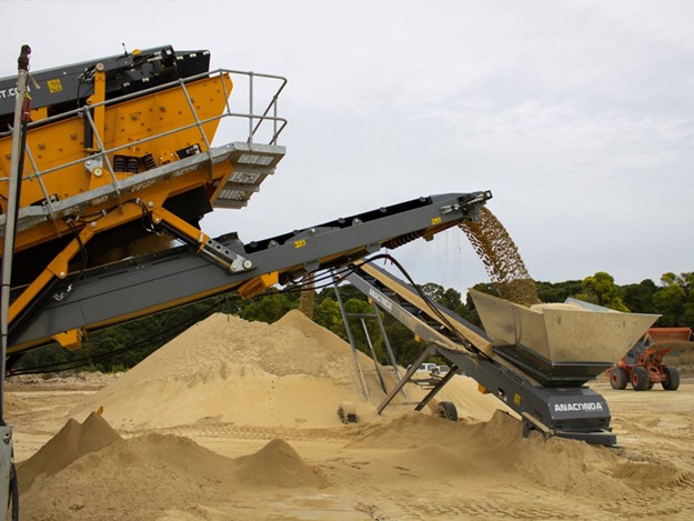 Anaconda screen and Striker impactor make Brucknell Lime bigger and ...