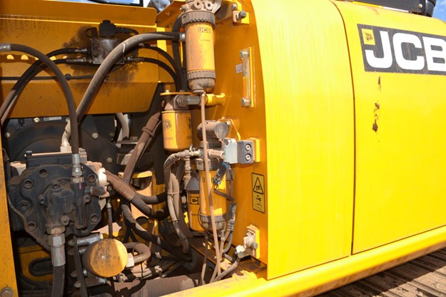 JCB JS130LC bladed excavator | Review