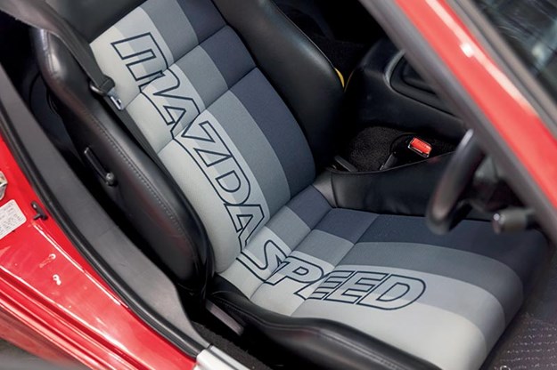 Mazda collection: R360 coupe + 110B Cosmo + 10A Familia + R130 Luce ...