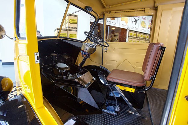 1950 Morris J-type Van - Reader Resto