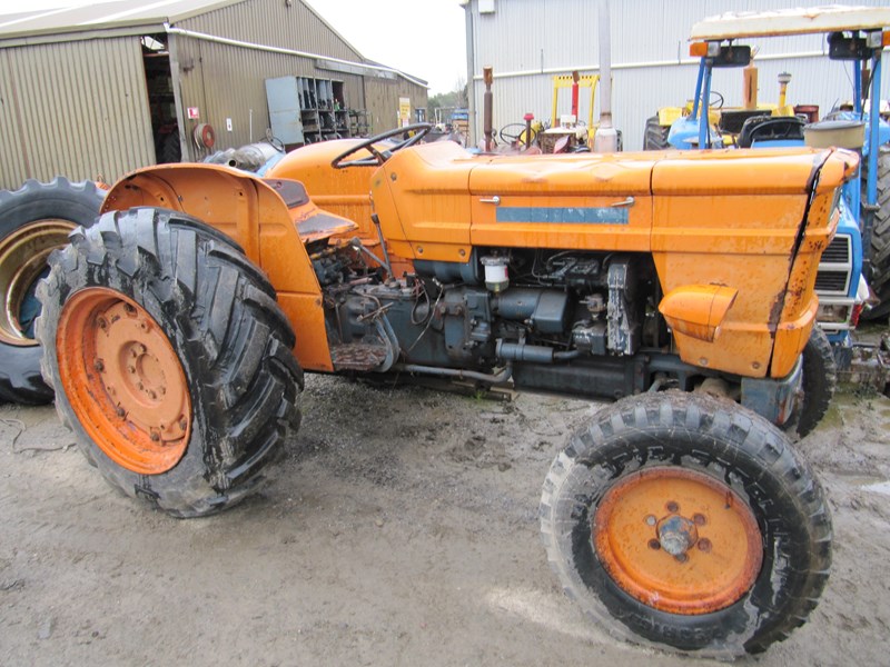 FIAT 550 WRECKING PARTS ONLY