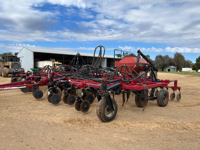 CASE IH AIRSEEDER COMBINATION