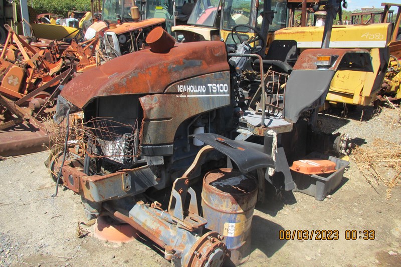 NEW HOLLAND TS100 TRACTOR, NO CAB WRECKING PARTS ONLY