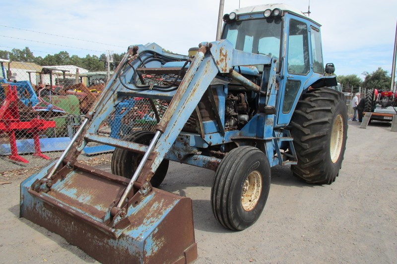 FORD 6610 TRACTOR WITH FRONT END LOADER