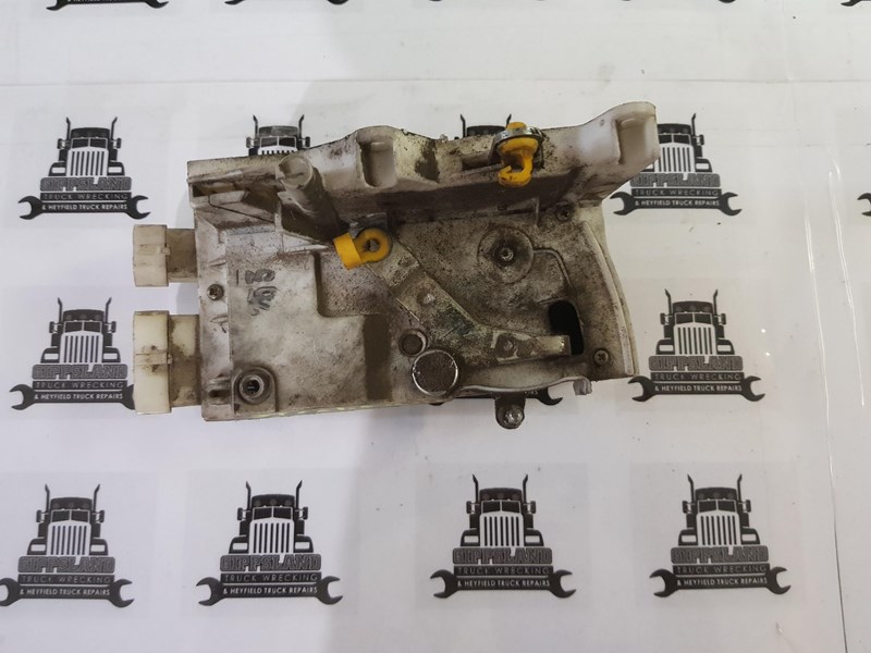 IVECO STRALIS DOOR LOCK LATCH ELECTRIC LH B792 IVECO STRALIS B792