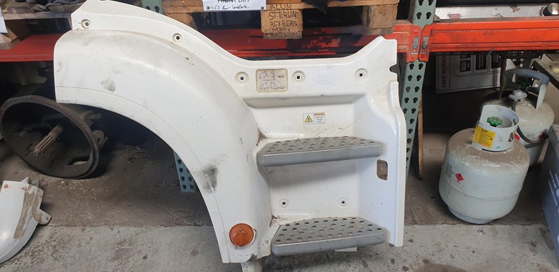 MAN TGA STEP PANEL RH MAN TGA