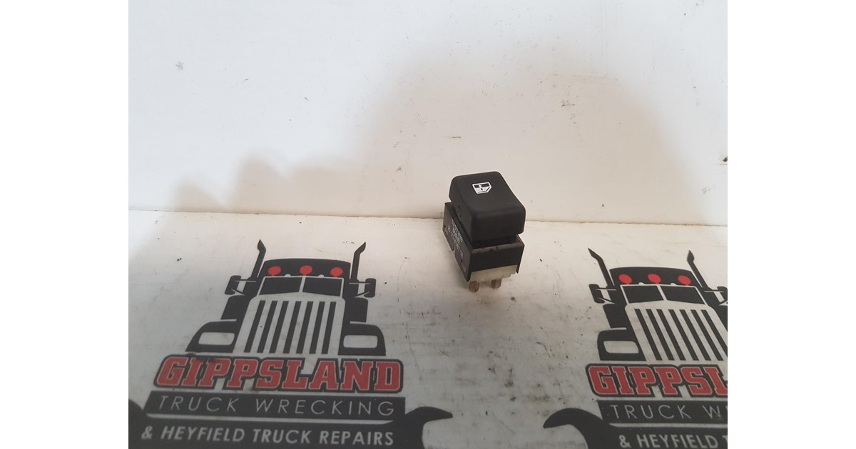DAF CF ELECTRIC WINDOW SWITCH 1307898 DAF CF 1307898 for sale (refcode ...