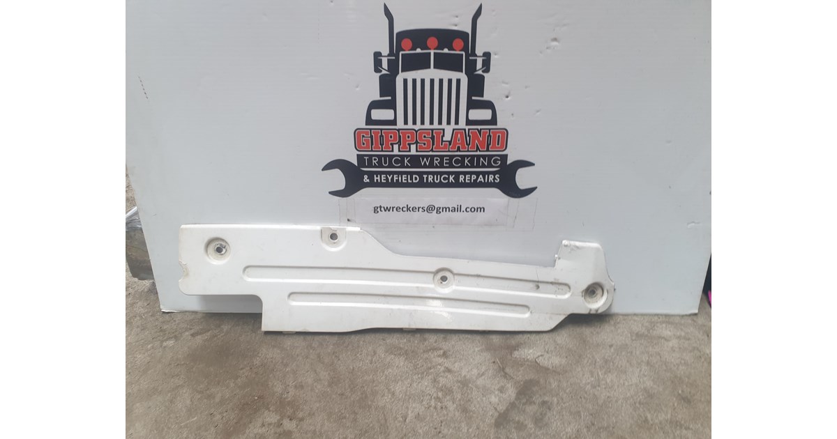 VOLVO FH HEADLIGHT TRIM LH 20507020 VOLVO 20507020 for sale (refcode ...