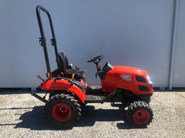 KIOTI CS2610 HST Sub Compact Tractor C/W ROPS (26HP) for sale (refcode ...