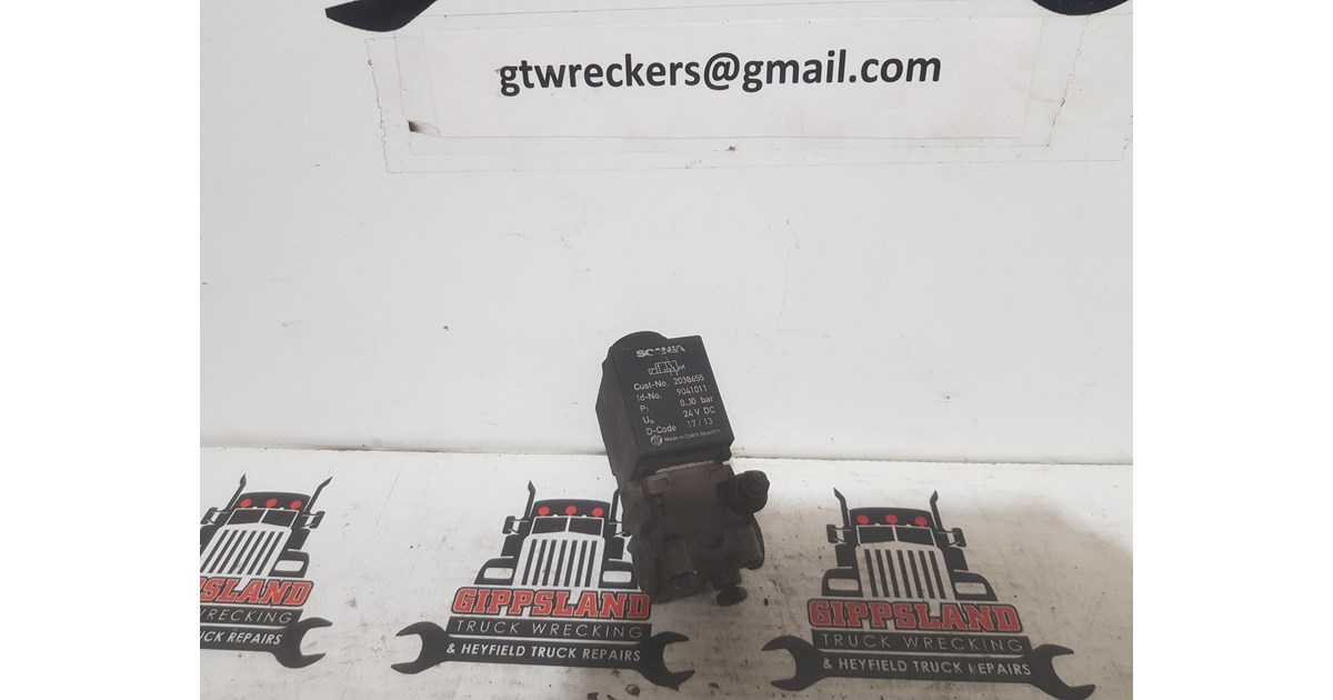 SCANIA GEARBOX SOLENOID VALVE 2038655 SCANIA 2038655 for sale
