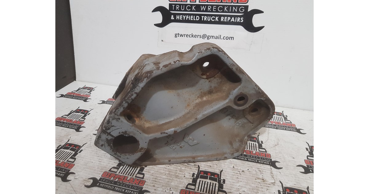 WESTERN STAR SPRING HANGER 37102 7064 07F18 WESTERN STAR 37102 7064 ...