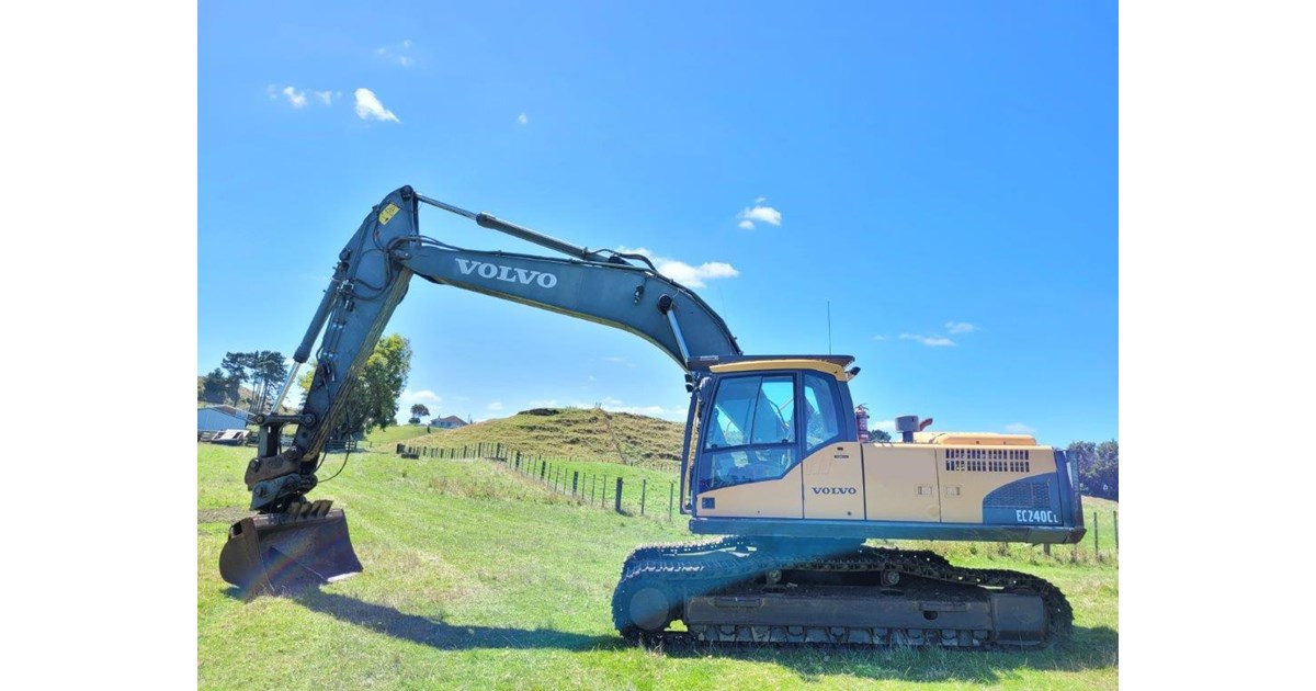 2009 VOLVO EC240LC for sale