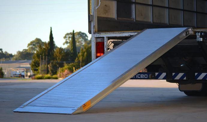 SUREWELD 3.5M, 300KG CAPACITY (82CM WIDTH) CLIMAXX WALK BOARD SERIES ...