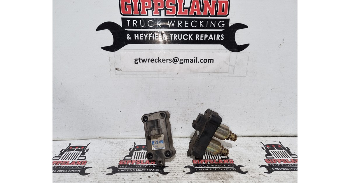 NEW GENUINE EATON FULLER RANGE VALVE KIT 5561804 5561804 for sale