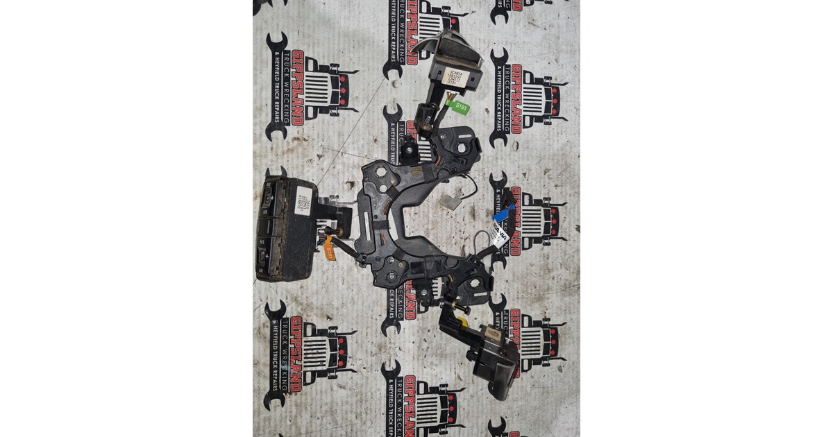 SCANIA STEERING WHEEL SWITCH BUTTON MODULES AND WIRING HARNESS 1870912 ...