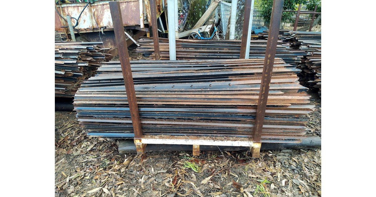 FENCE DROPPERS 6' STAR DROPPERS (20,000 IN STOCK) for sale