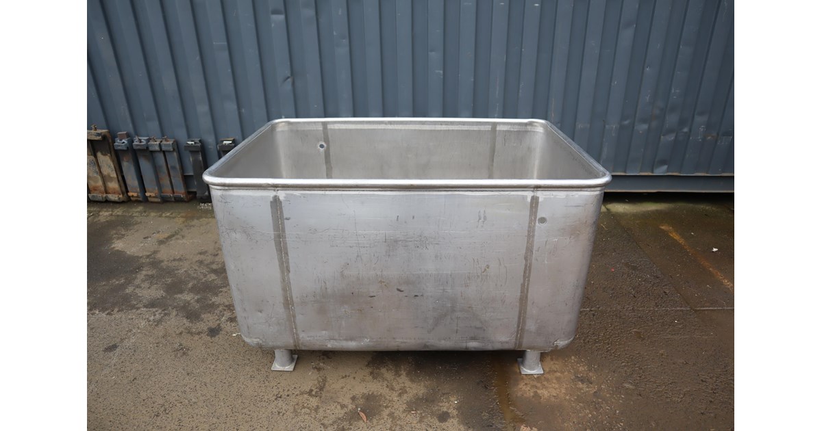 STAINLESS STEEL TANK TUB 1000L for sale